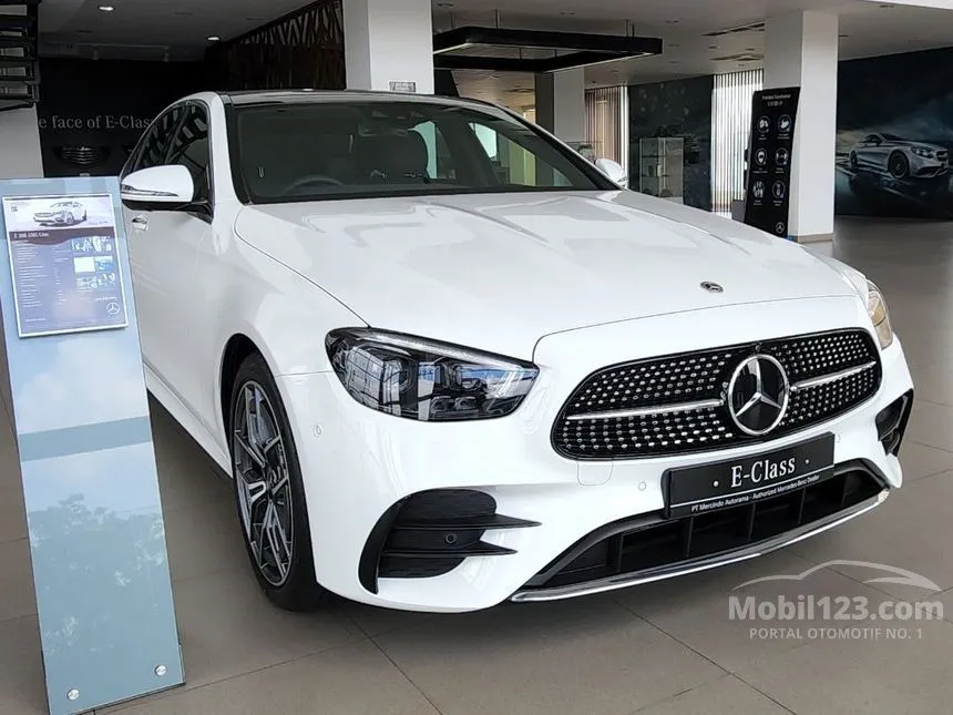 Jual Mobil Mercedes-Benz E300 2022 AMG Line 2.0 di DKI Jakarta Automatic Sedan Putih Rp 1.580 ...