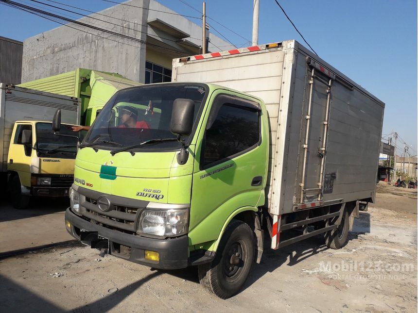 Jual Mobil Hino Dutro 2011 4.0 di Jawa Barat Manual Trucks Hijau Rp 153 ...