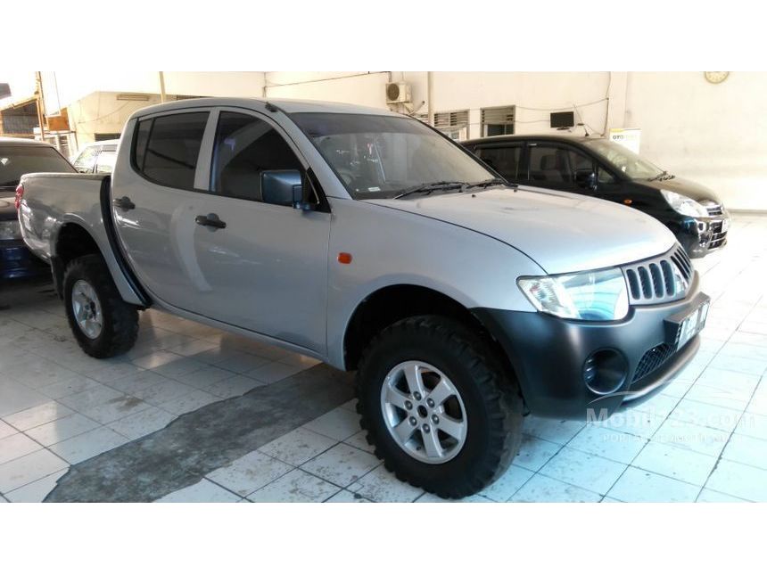 Jual Mobil Mitsubishi Strada 2008 2.5 di Jawa Barat Manual Double Cabin ...