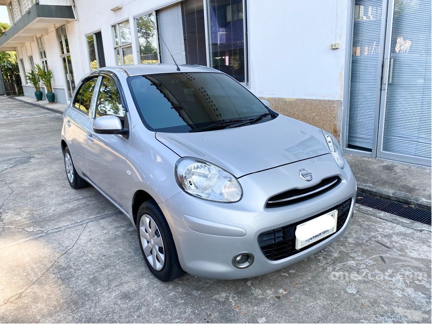 Nissan March 2011 E 1.2 in กรุงเทพและปริมณฑล Automatic Hatchback สีเงิน ...