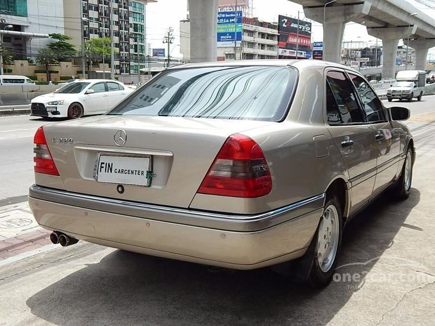 Mercedes-Benz C220 2000 W202 (ปี 93-00) Elegance 2.2 เกียร์อัตโนมัติ สี ...