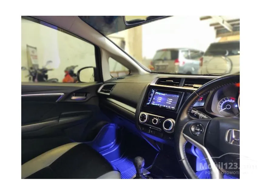 Jual Mobil Honda Jazz 2014 RS 1.5 di Jawa Timur Manual Hatchback Abu ...