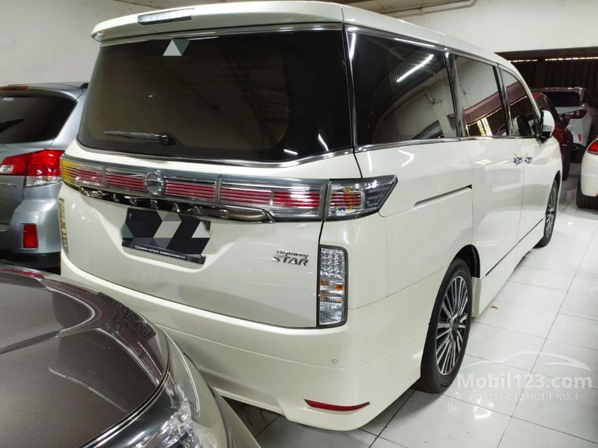 Jual Mobil Nissan Elgrand 2014 Highway Star 2.5 di Jawa Timur Automatic MPV Putih Rp 460.000.000 ...