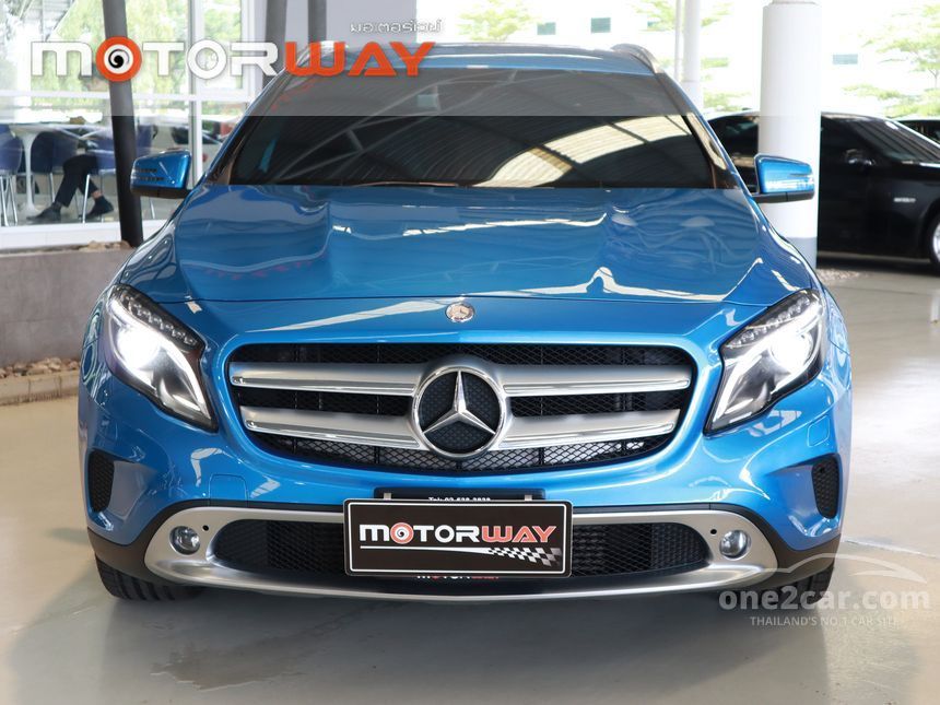 Mercedes-Benz GLA200 2015 W156 (ปี 14-17) Urban 1.6 เกียร์อัตโนมัติ สี ...
