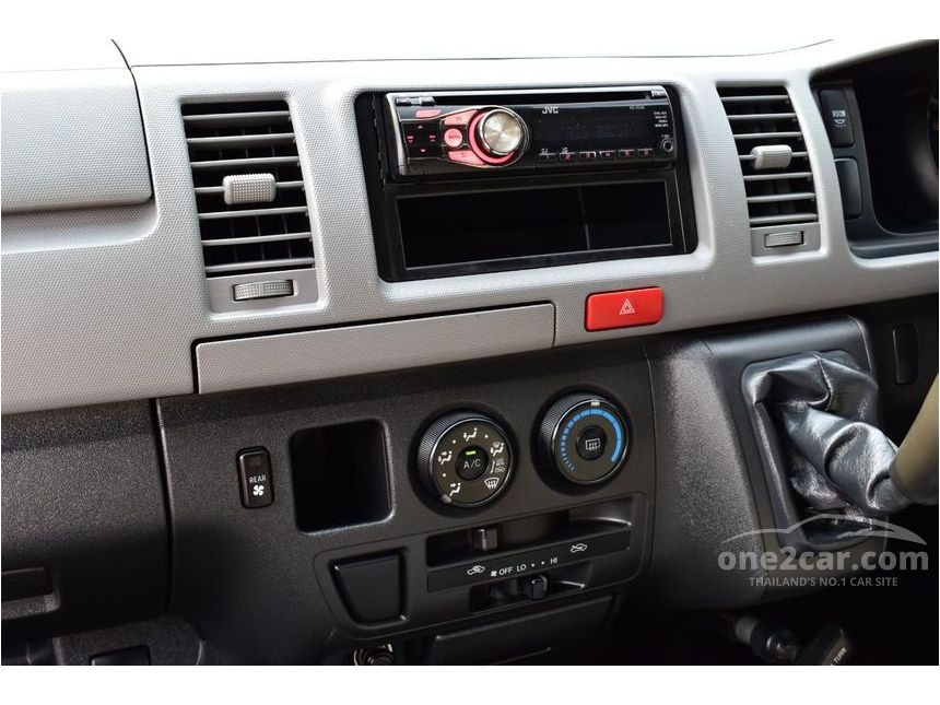 Toyota Hiace 2013 D4D 2.5 in กรุงเทพและปริมณฑล Manual Van สีเทา for ...
