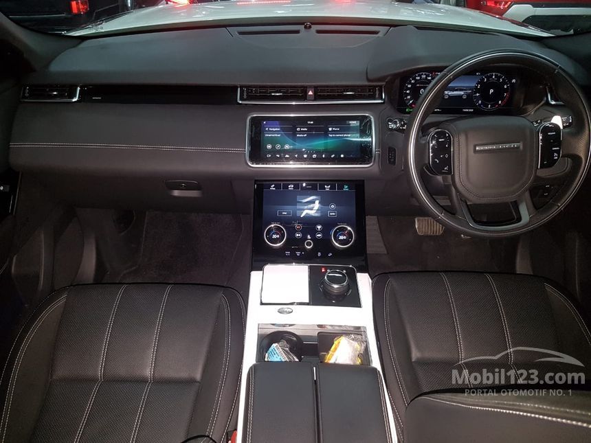 Jual Mobil Land Rover Range Rover Velar 2018 R-Dynamic SE P250 2.0 di ...